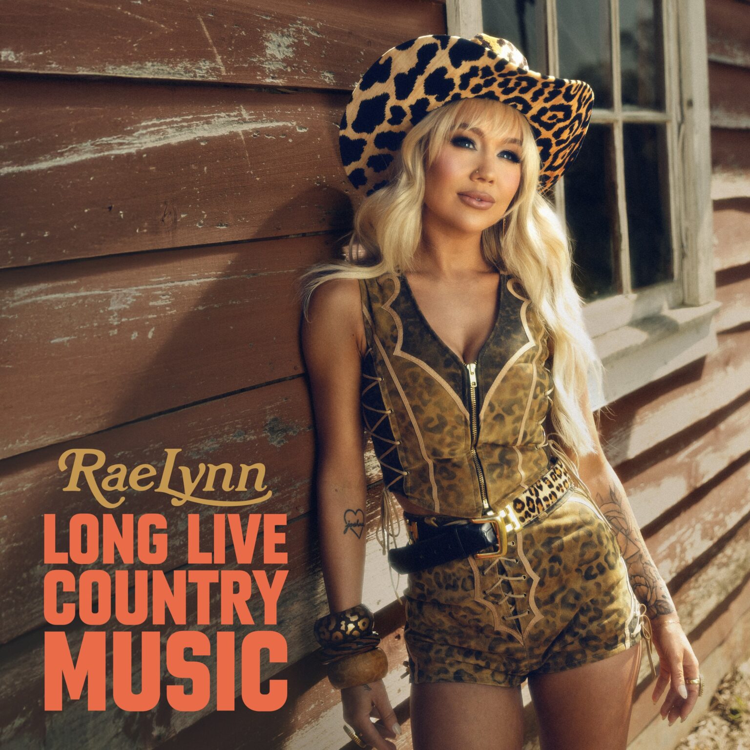 RAELYNN RAISES A TOAST TO TRADITION “LONG LIVE COUNTRY MUSIC.” – RaeLynn